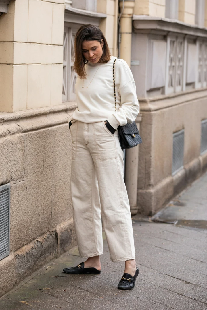 З чим носити джинси-кюлоти: 4 модні ідеї цього сезону. Читайте на UKR.NET