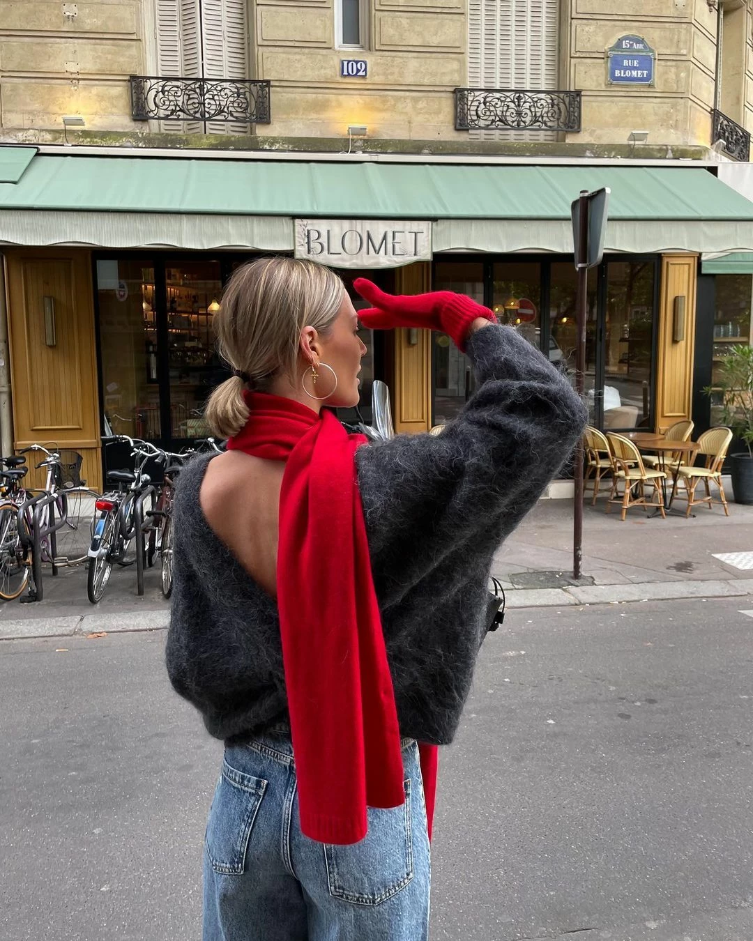 Довгі шарфи — модний тренд цієї зими Читайте на Ukr Net