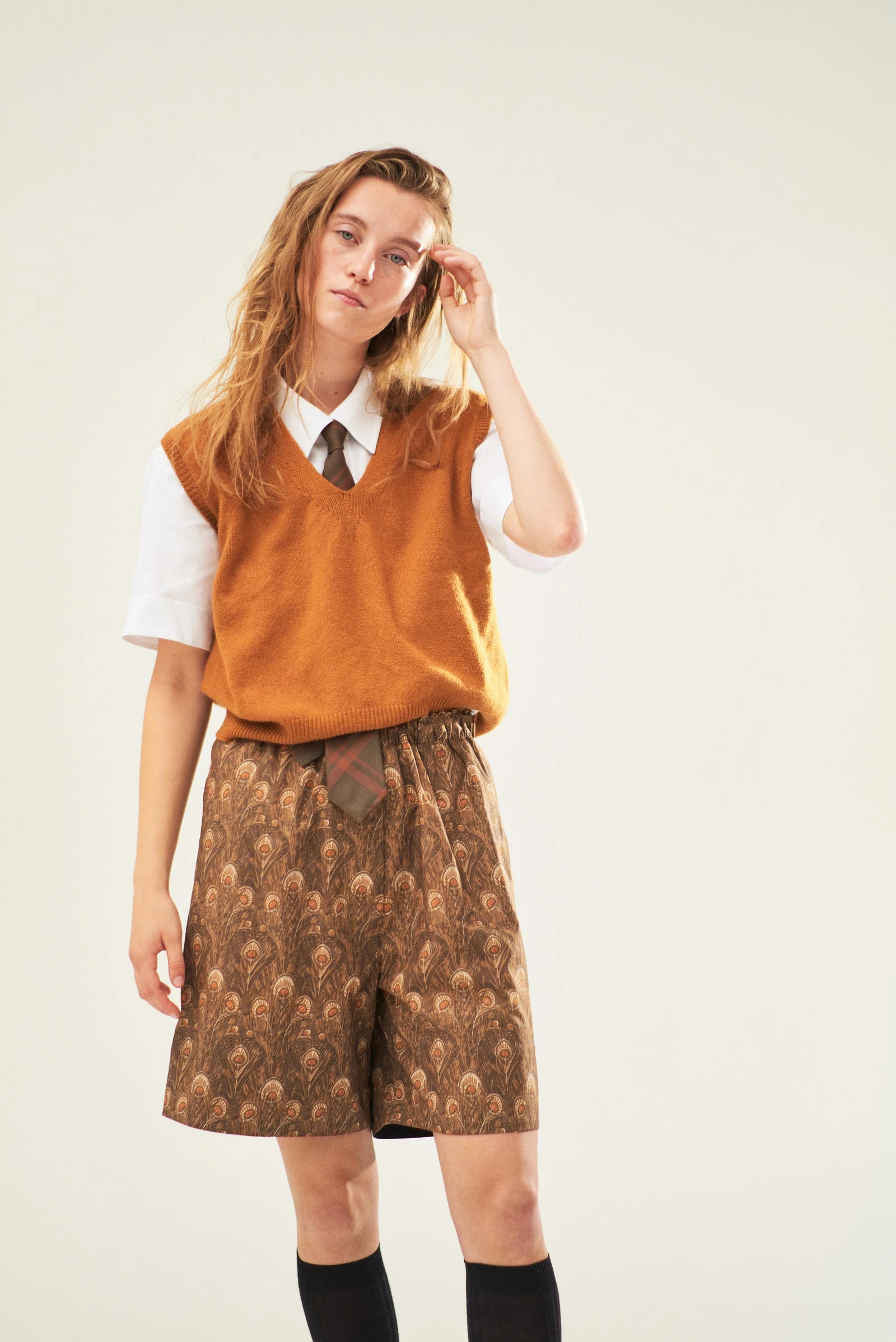 Бермуди в стилі ню метал — головна покупка літа Читайте на Ukr Net